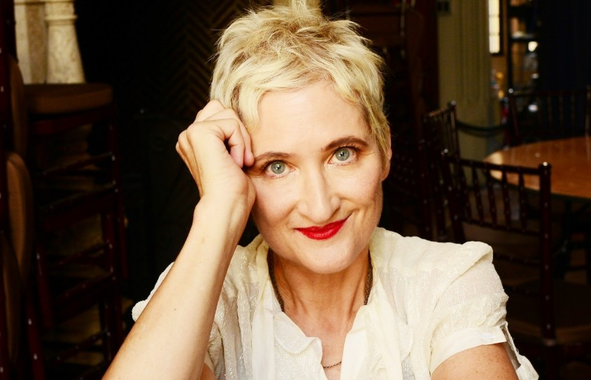 Remembering Jill Sobule, the singer-songwriter known for 'I Kissed a ...